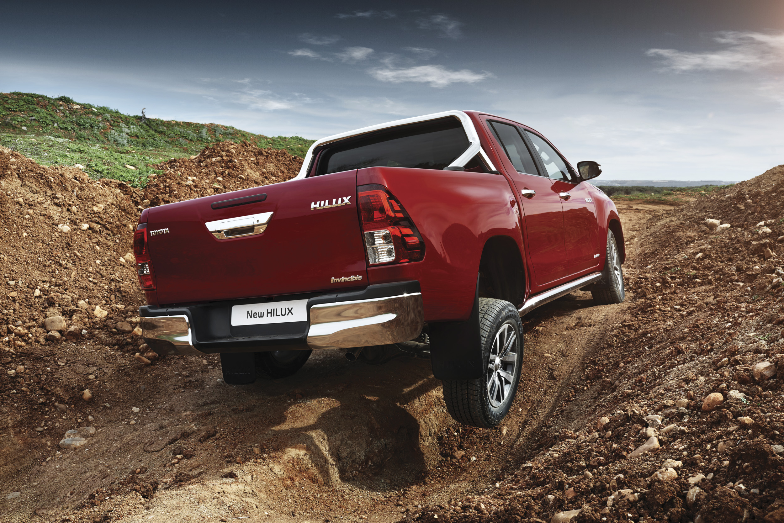 NEW HILUX