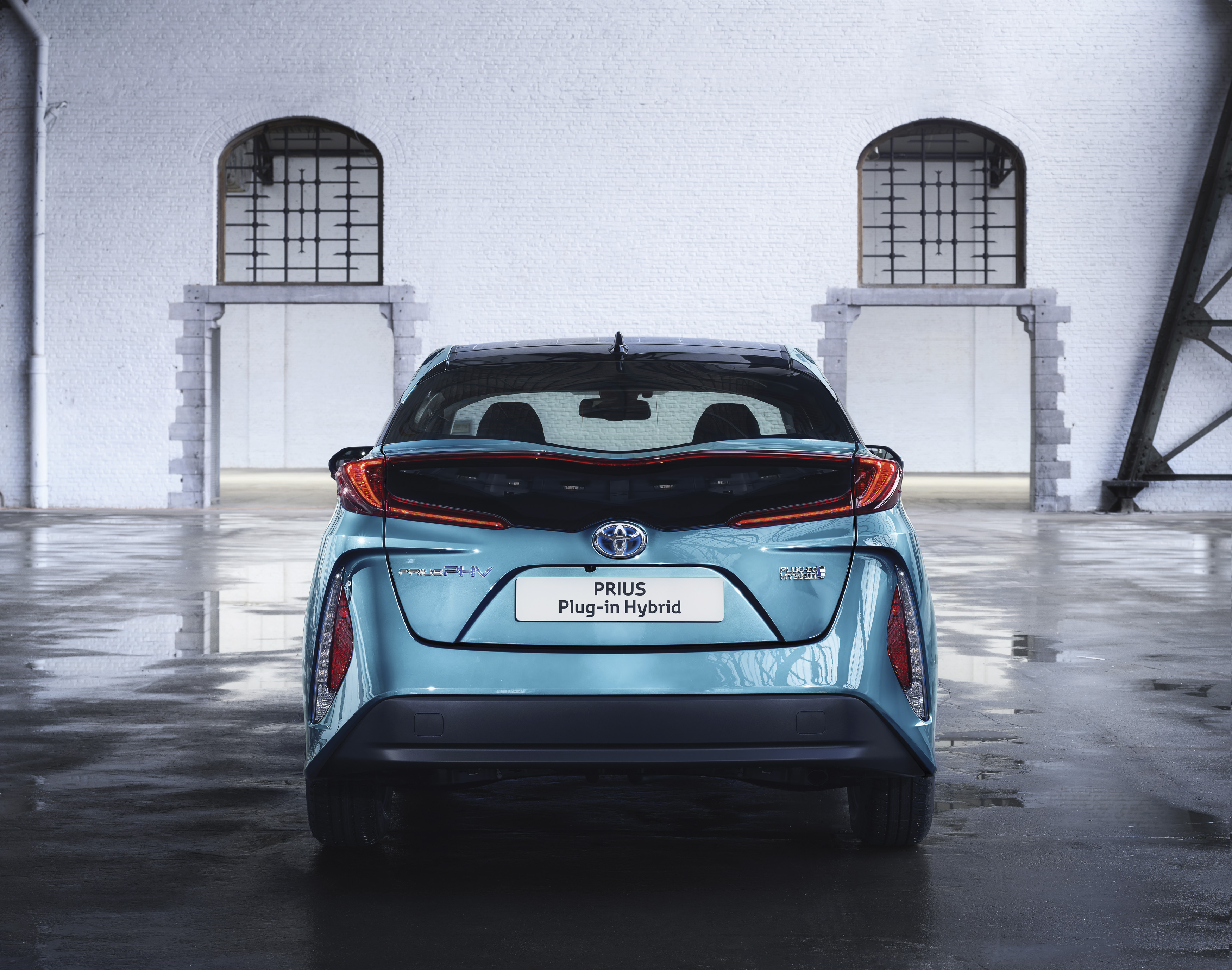 PRIUS PLUG-IN HYBRID