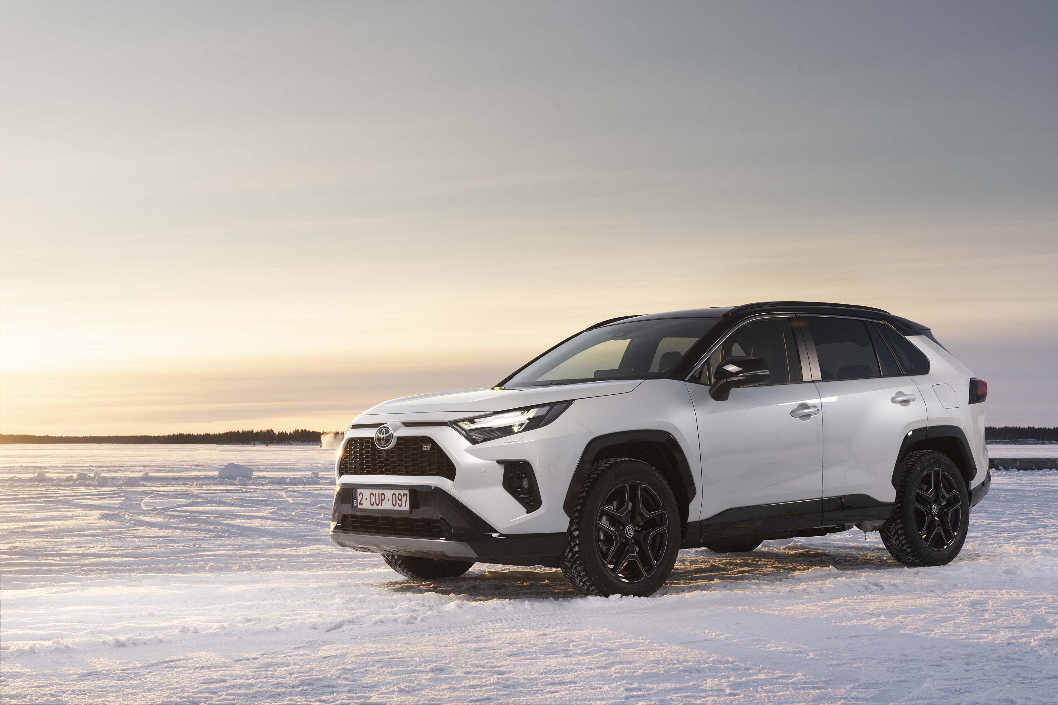 Nuevo Toyota RAV4 GR SPORT: ya disponible en España
