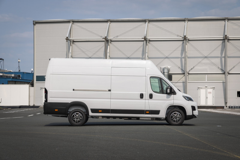 THE ALL-NEW TOYOTA PROACE MAX DELIVERS GREAT CHOICE AND VERSATILITY