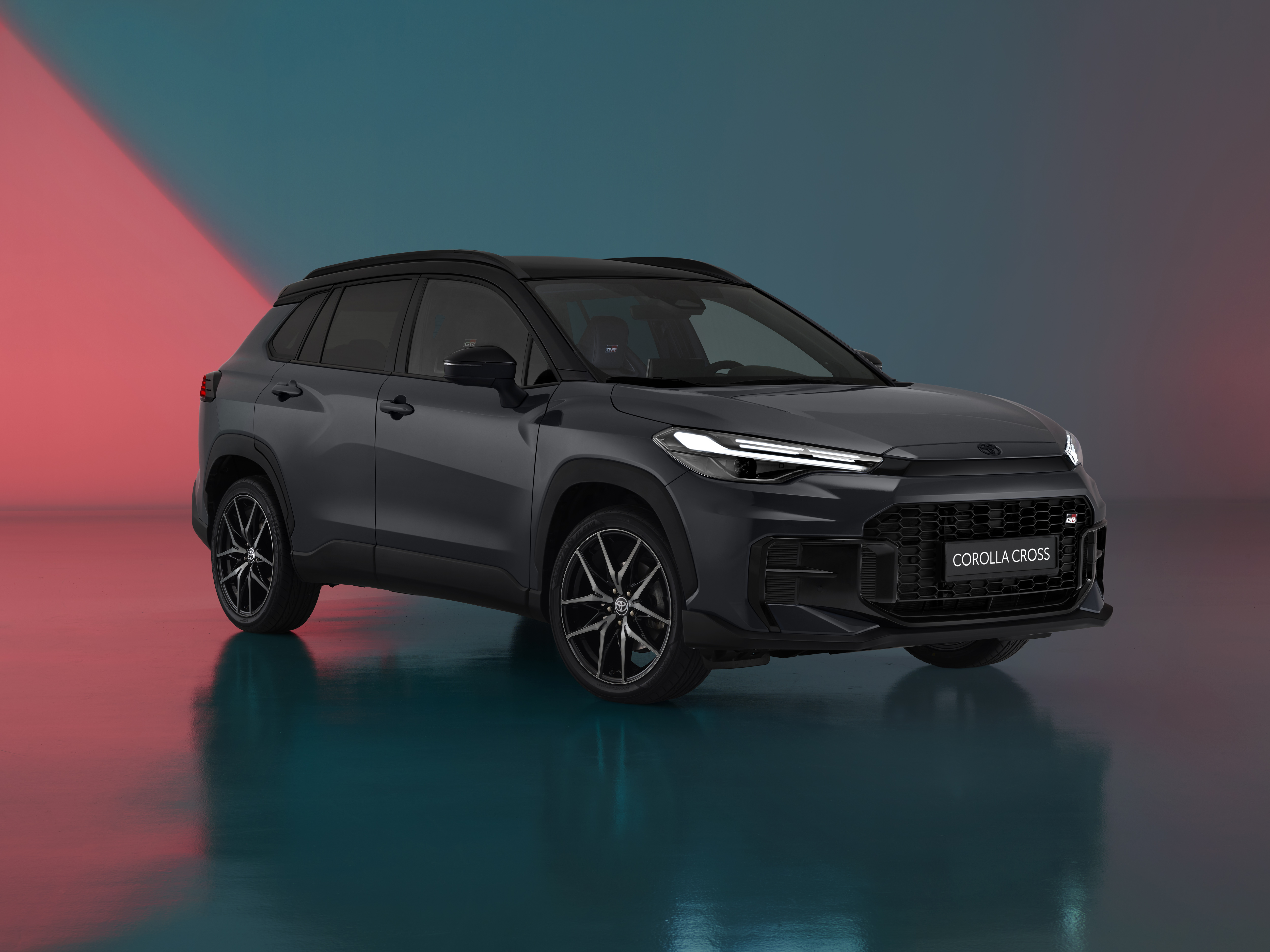 Toyota España lanza Corolla Cross 2025: desde 36.500 € con diseño ...