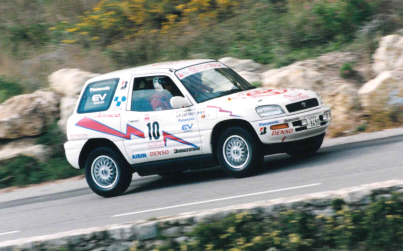 Toyota célèbre 60 ans d’électromobilité au salon Rétromobile 2025