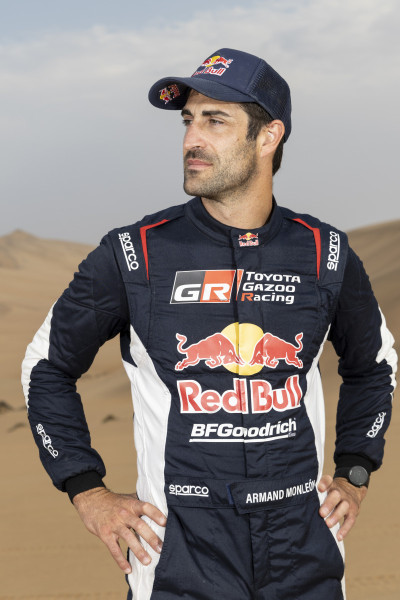 El nuevo Hilux refuerza a Toyota GAZOO Racing para el Dakar 2024 y la ...