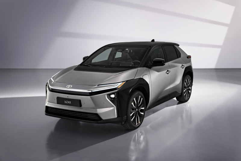 Toyota annonce le nouveau bZ4X 100 % électrique : charge plus rapide, puissance et autonomie ...