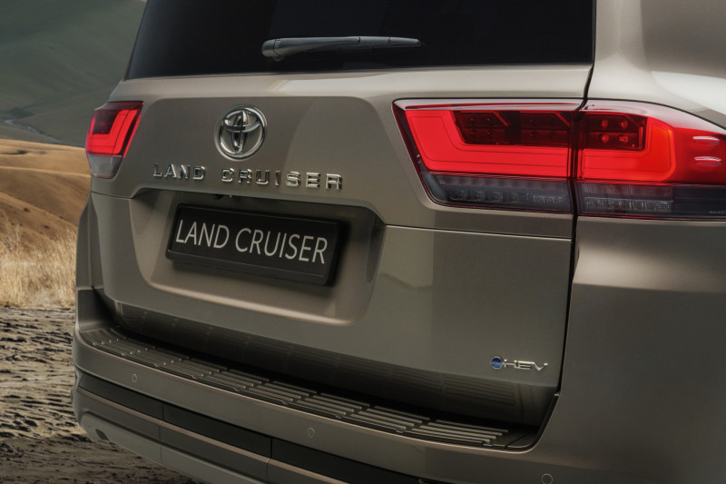 Toyota Land Cruiser 300 Performance Hybrid: Power without compromises