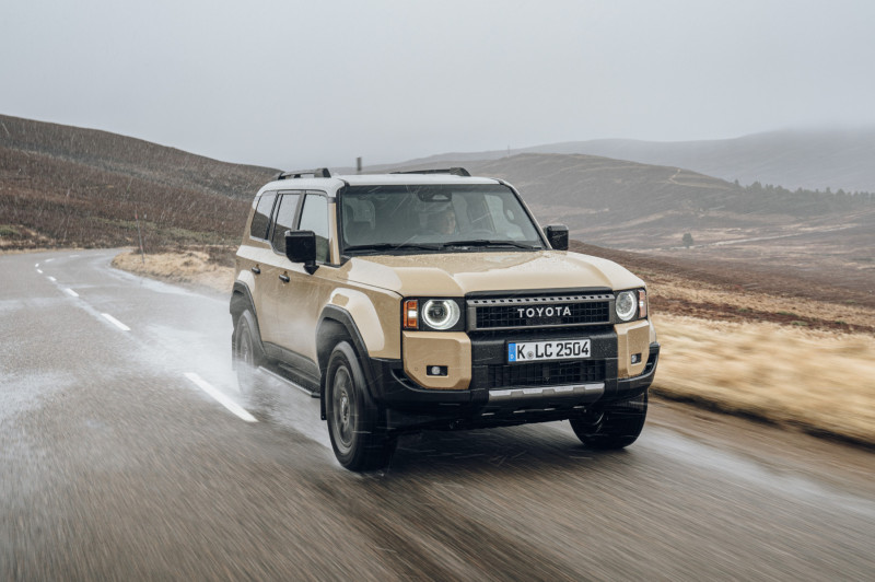 TOYOTA APRE LE PRENOTAZIONI PER IL NUOVO LAND CRUISER