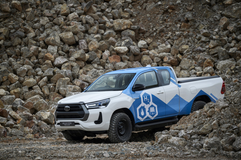 Hydrogen Fuel Cell Hilux project reaches demonstration phase