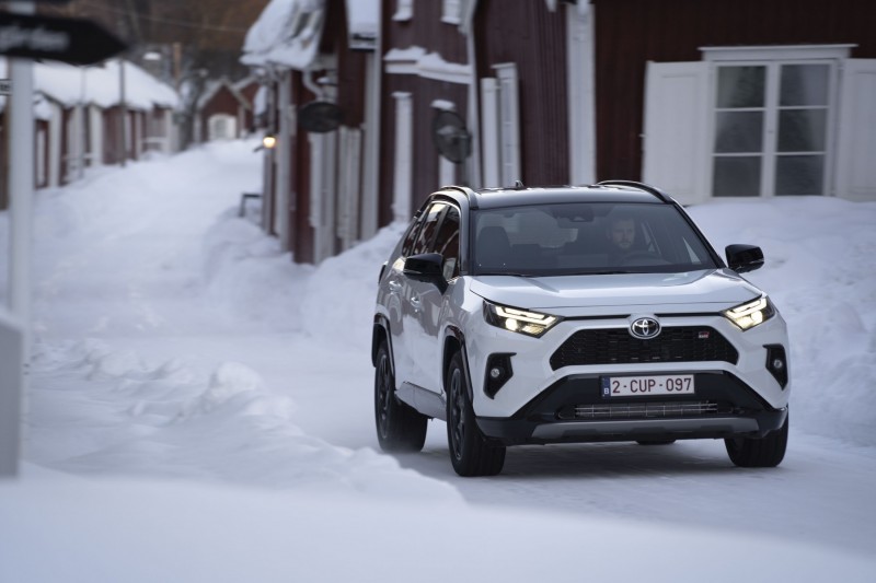 Nuevo Toyota RAV4 GR SPORT: ya disponible en España