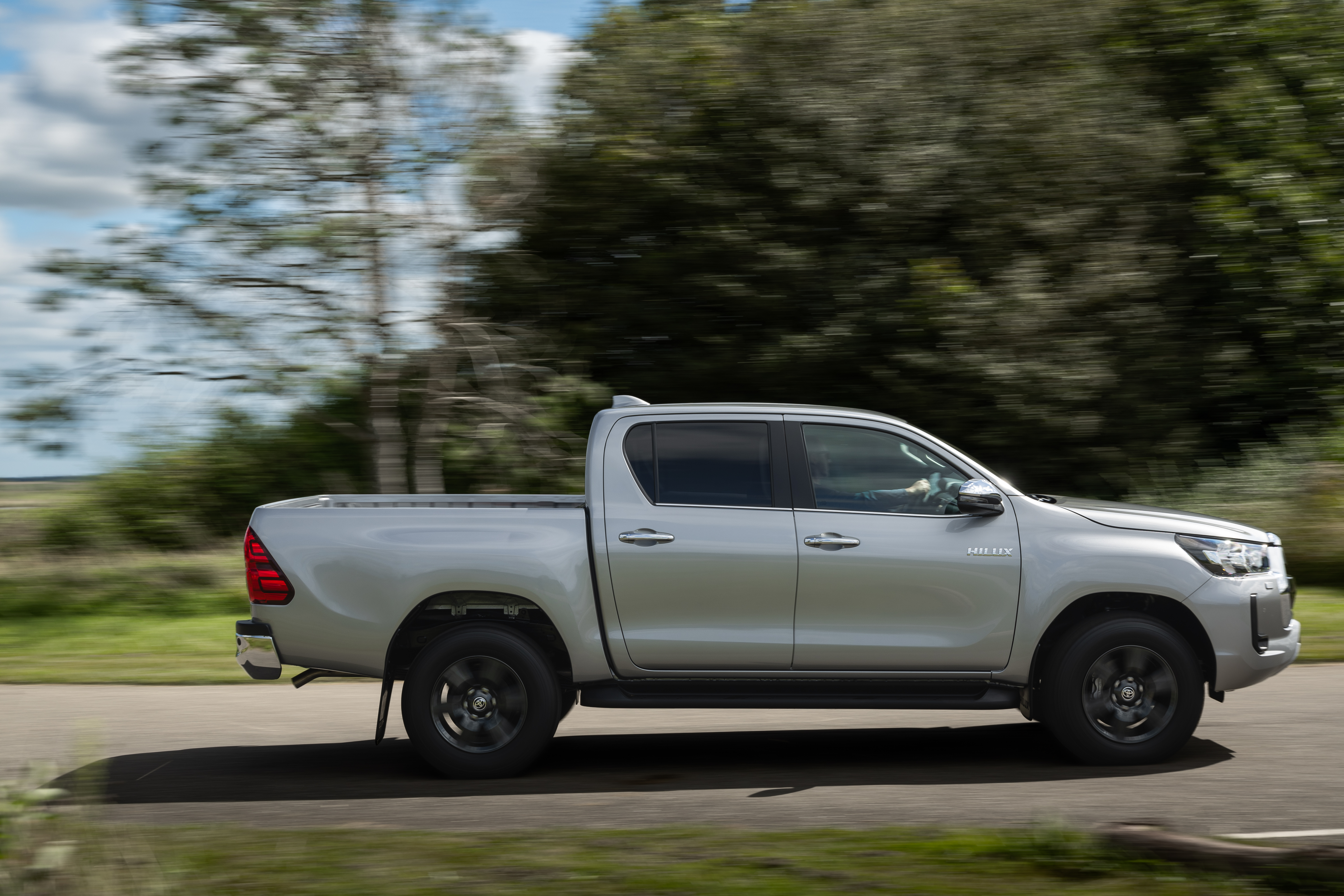 The new Toyota Hilux Hybrid 48V: uncompromised capabilities from the ...