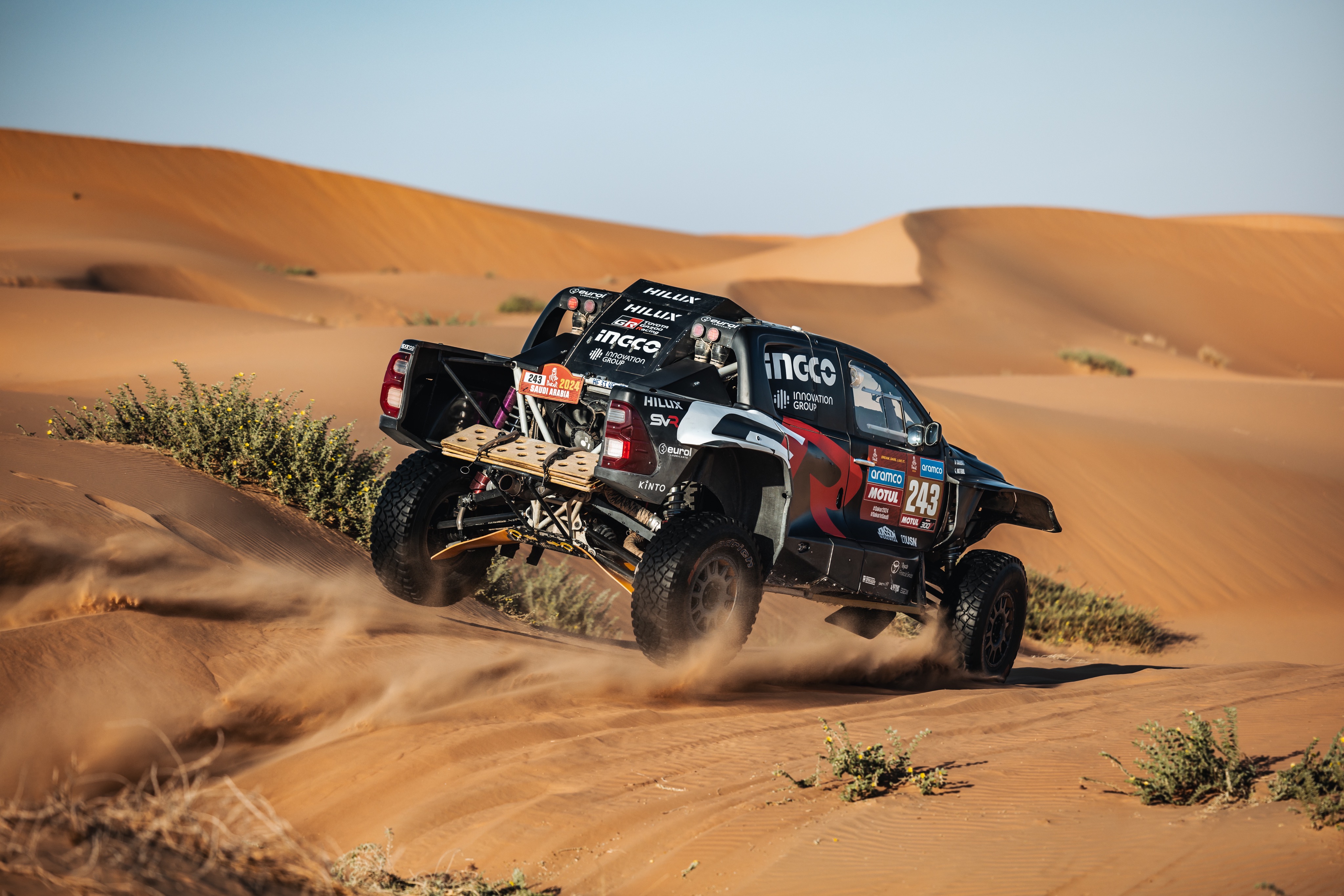 A stumble for Lucas as Seth rebounds at Dakar 2024
