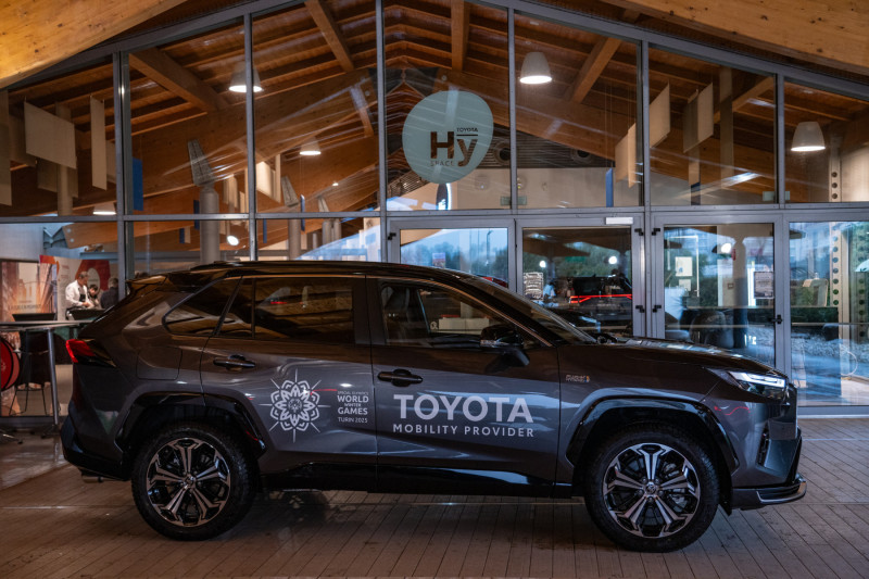TOYOTA CONSEGNA LE PRIME VETTURE PER I GIOCHI MONDIALI INVERNALI ...
