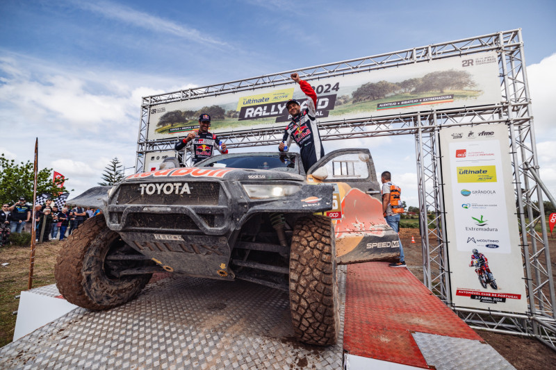 Victory on final stage of Rally-Raid Portugal for Lucas and Armand