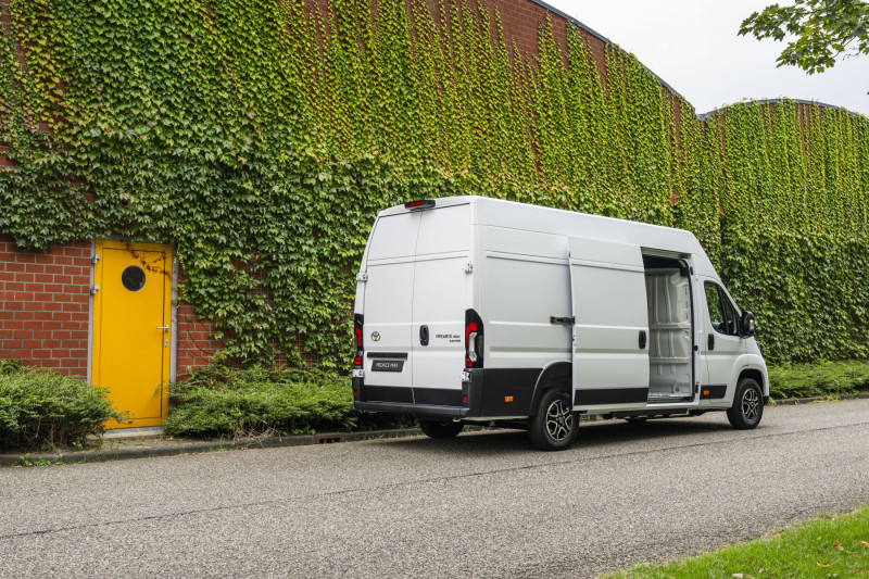 THE ALL-NEW TOYOTA PROACE MAX DELIVERS GREAT CHOICE AND VERSATILITY