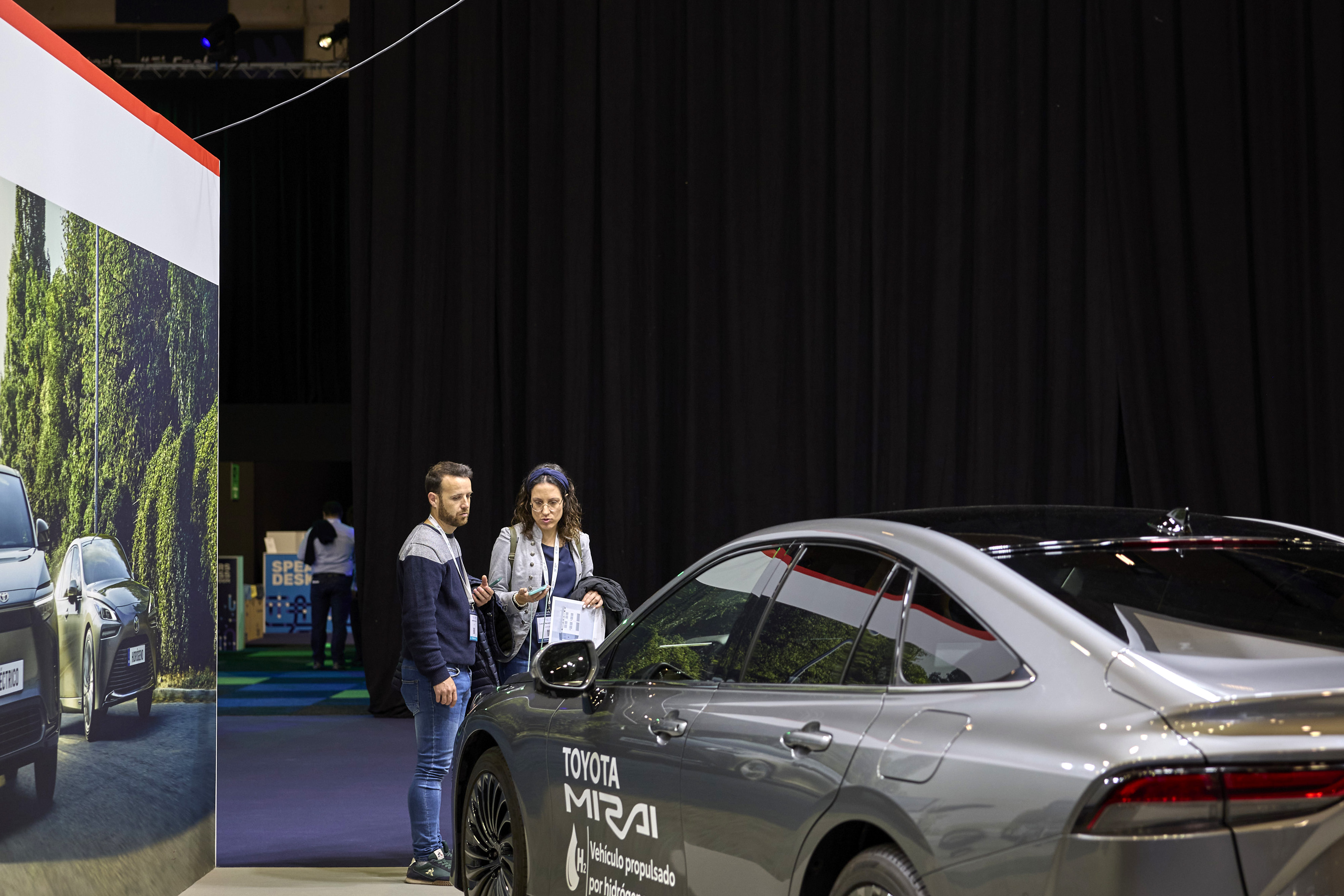 Toyota presenta sus tecnologías electrificadas en el eMobility Expo ...