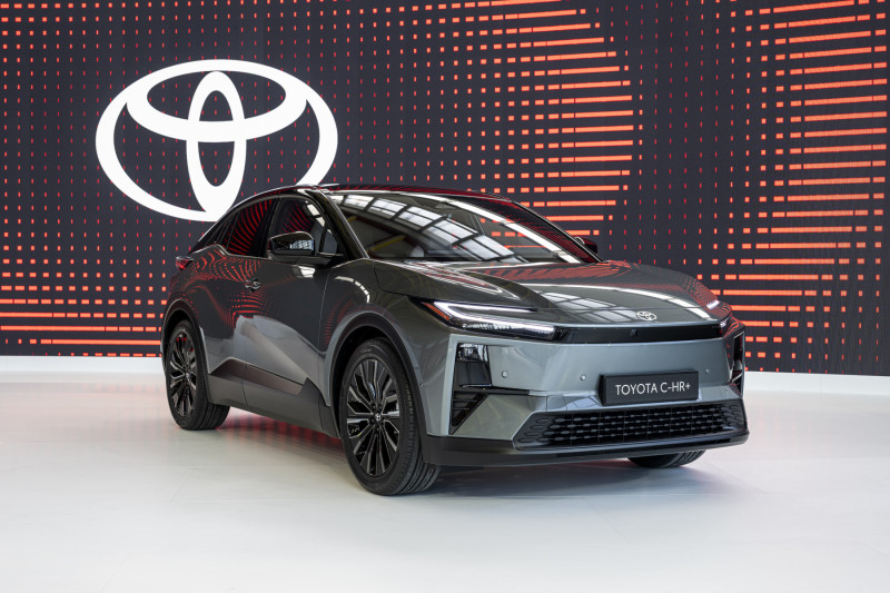 Nuevo Toyota CHR+ 2025 coche eléctrico de batería | Toyota