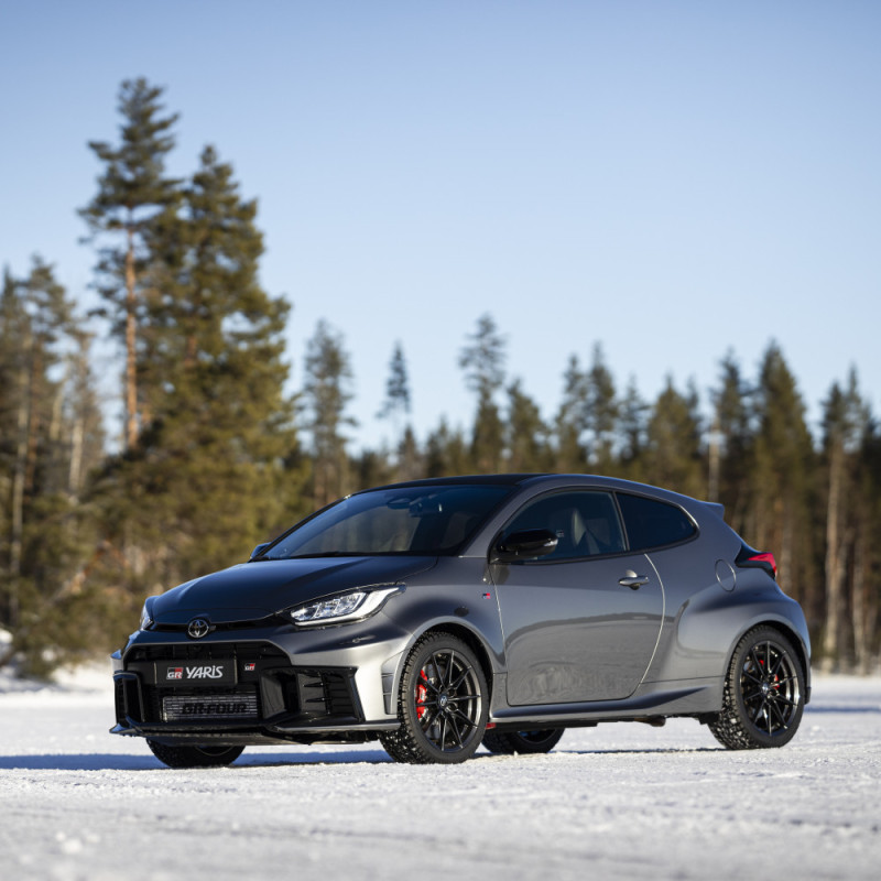 The new Toyota GR Yaris: a master of ice and snow