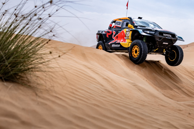 Solid Abu Dhabi Stage 2 performances by Moraes and Quintero