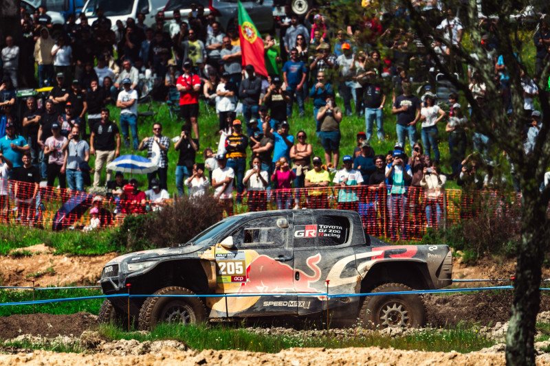 Victory on final stage of Rally-Raid Portugal for Lucas and Armand