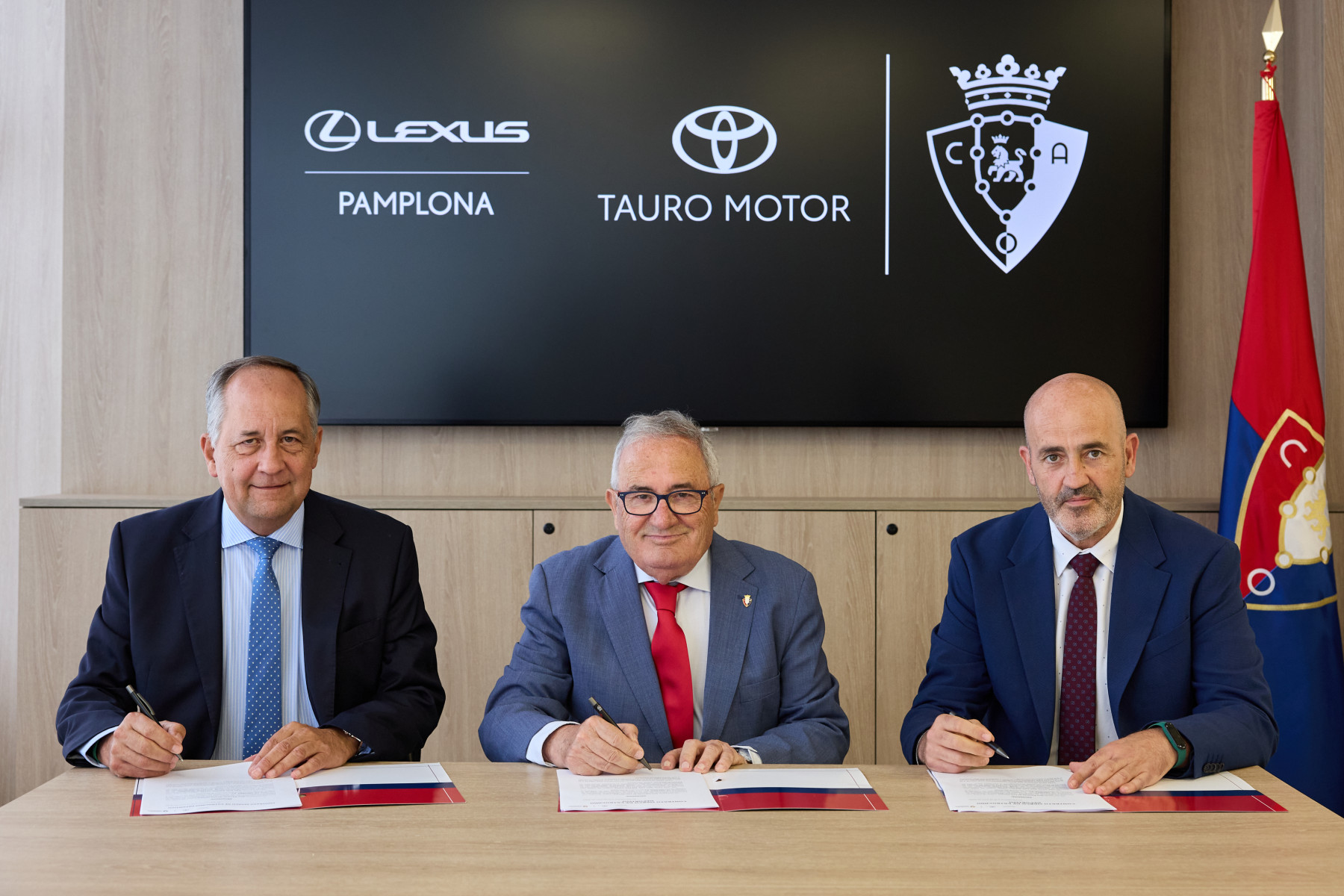 Toyota Tauro Motor y Lexus Pamplona acuerdan un patrocinio con el Club ...
