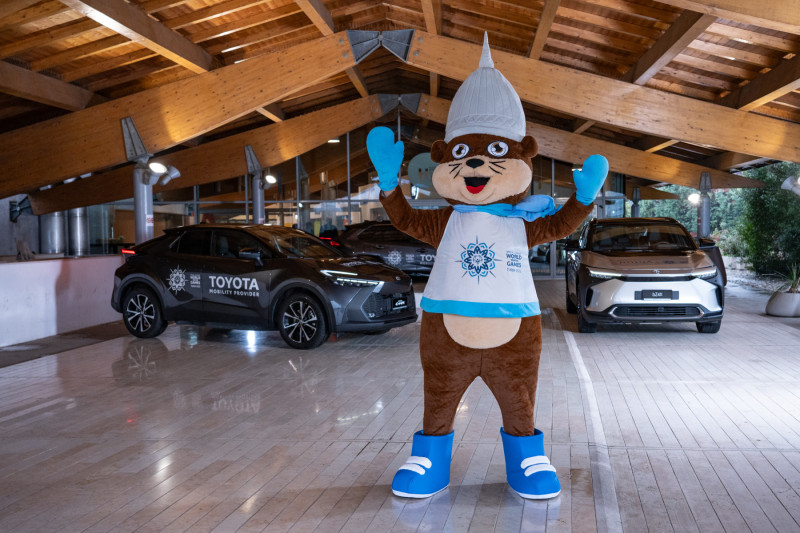 TOYOTA CONSEGNA LE PRIME VETTURE PER I GIOCHI MONDIALI INVERNALI ...