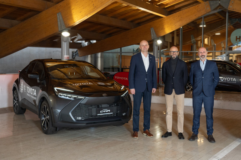 TOYOTA CONSEGNA LE PRIME VETTURE PER I GIOCHI MONDIALI INVERNALI ...