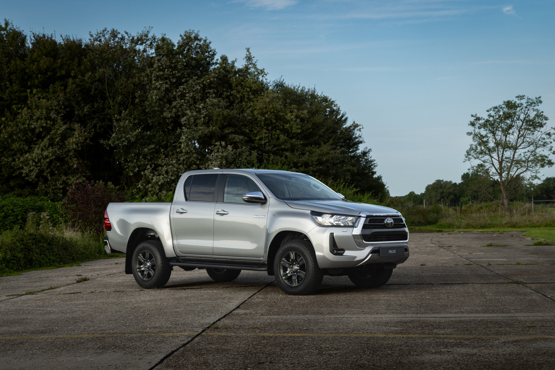 Nueva pick up Toyota Hilux: mejores prestaciones dentro y fuera de la carretera