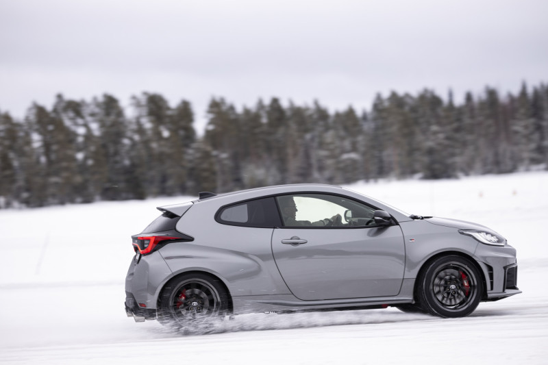 The new Toyota GR Yaris: a master of ice and snow