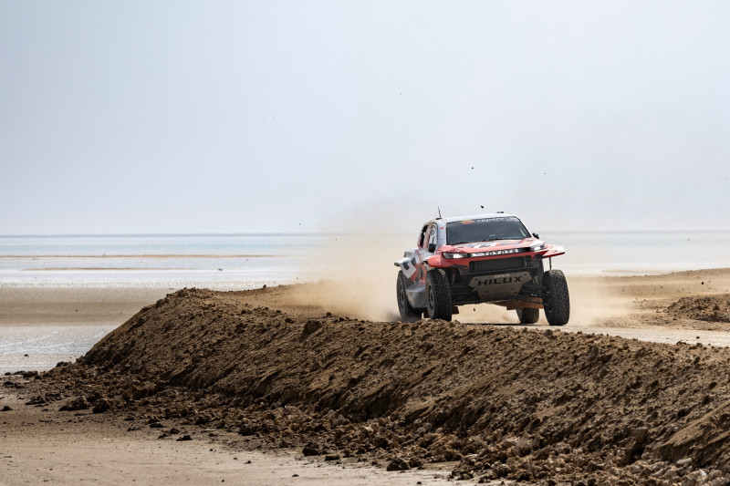 TOYOTA GAZOO Racing W2RC reaches Dakar Rally finish line