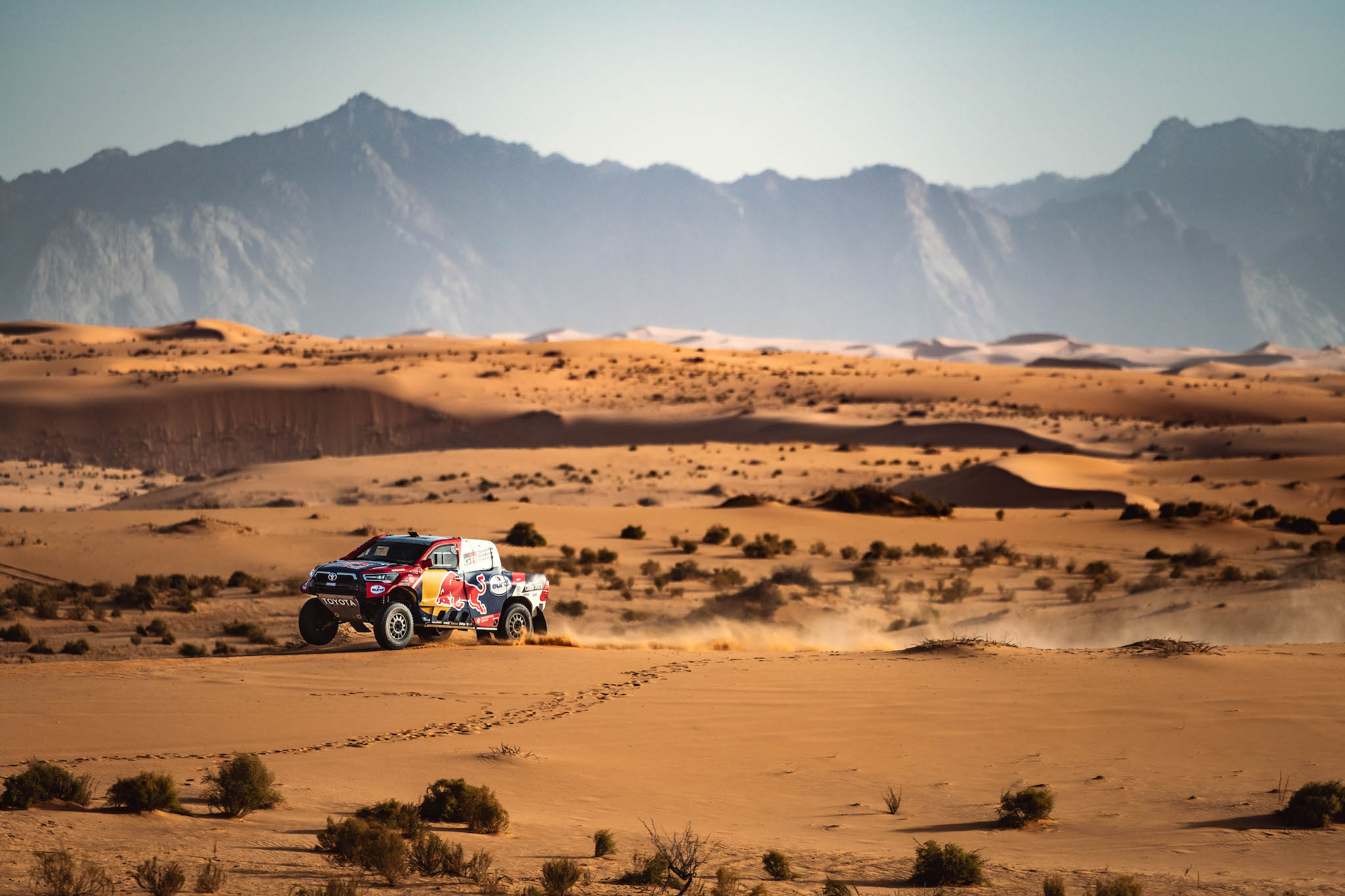 Hail Rally-Etapa 1: Nasser Al-Attiyah y Mathieu Baumel, de TOYOTA GAZOO ...