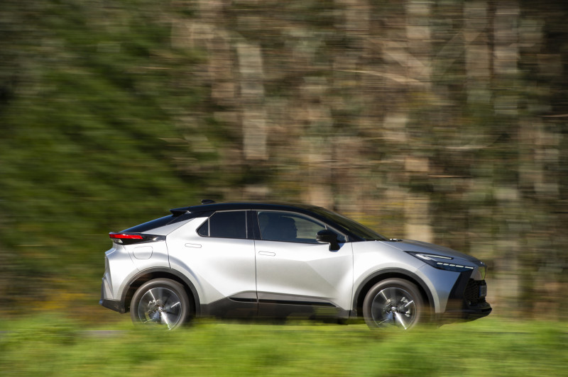 Toyota C-HR 2024 apuesta por la multi-tecnología | Toyota