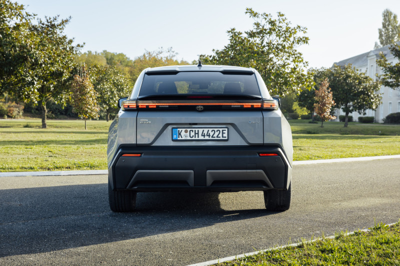 Premiers essais du nouveau Toyota C-HR+ 100 % électrique