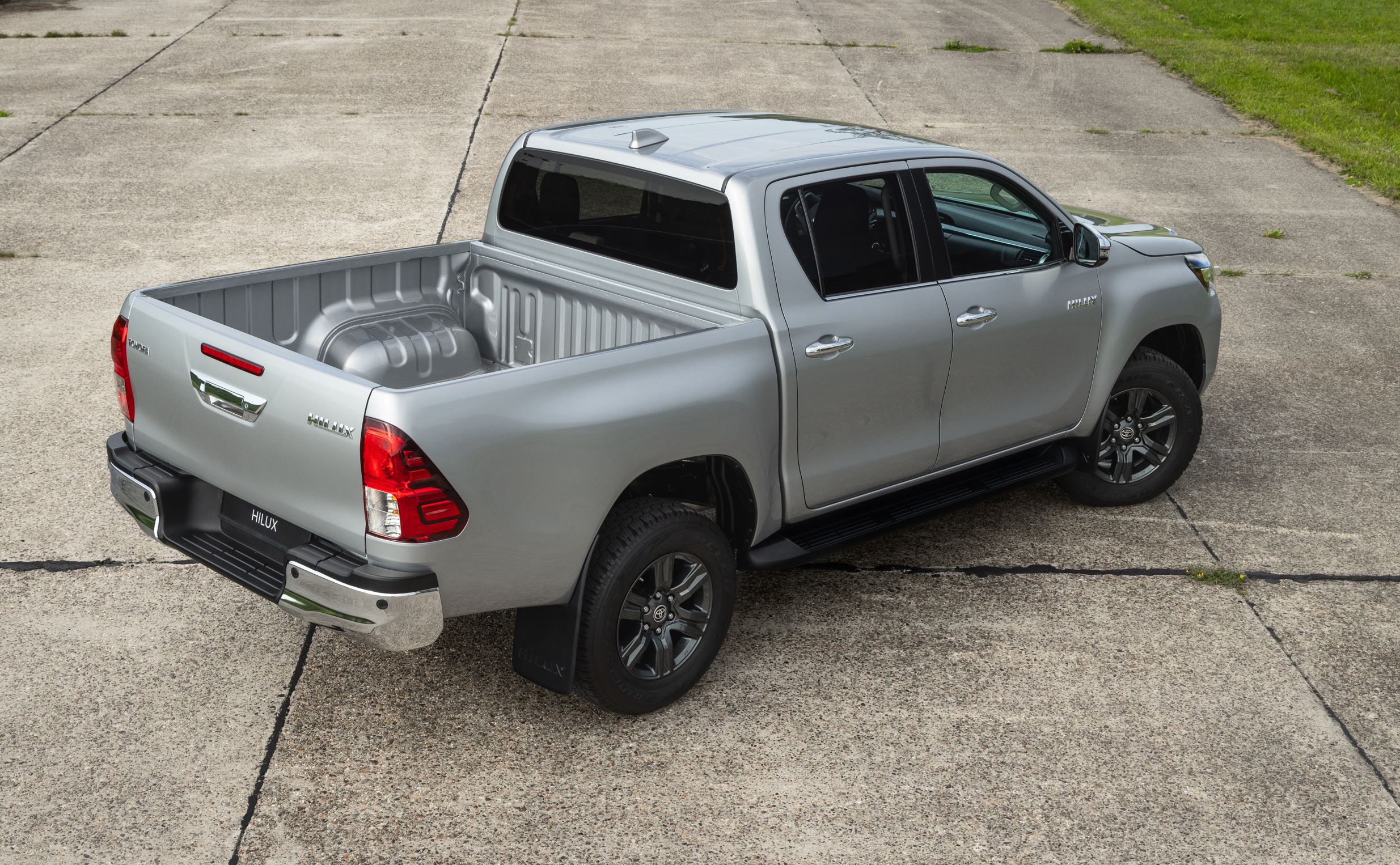 Toyota Hilux Mild Hybrid 48V | Toyota España