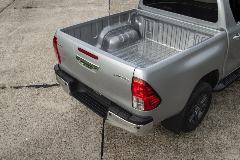 The new Toyota Hilux Hybrid 48V: uncompromised capabilities from the ...