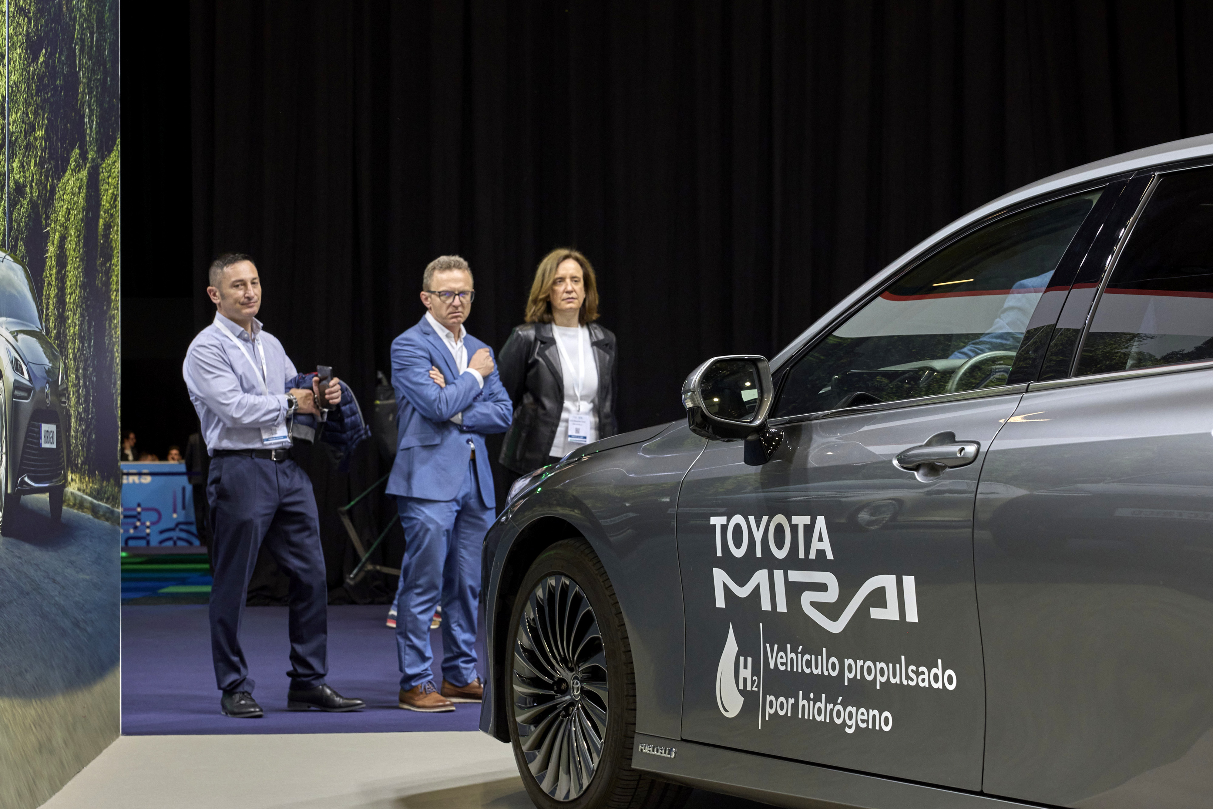 Toyota presenta sus tecnologías electrificadas en el eMobility Expo ...