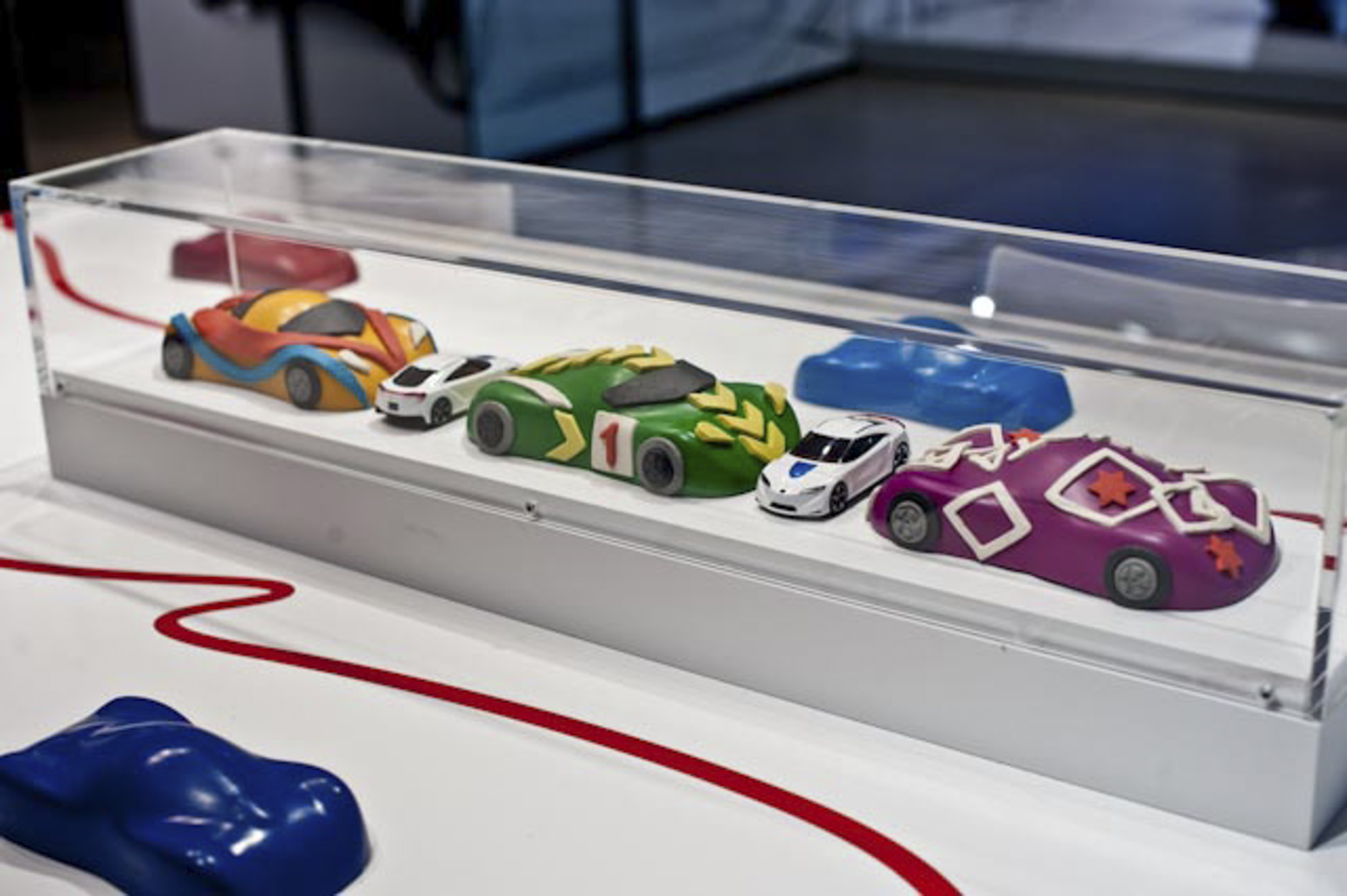 Le Rendez-Vous Toyota Showroom in Paris celebrates “Toyota Creative Design”