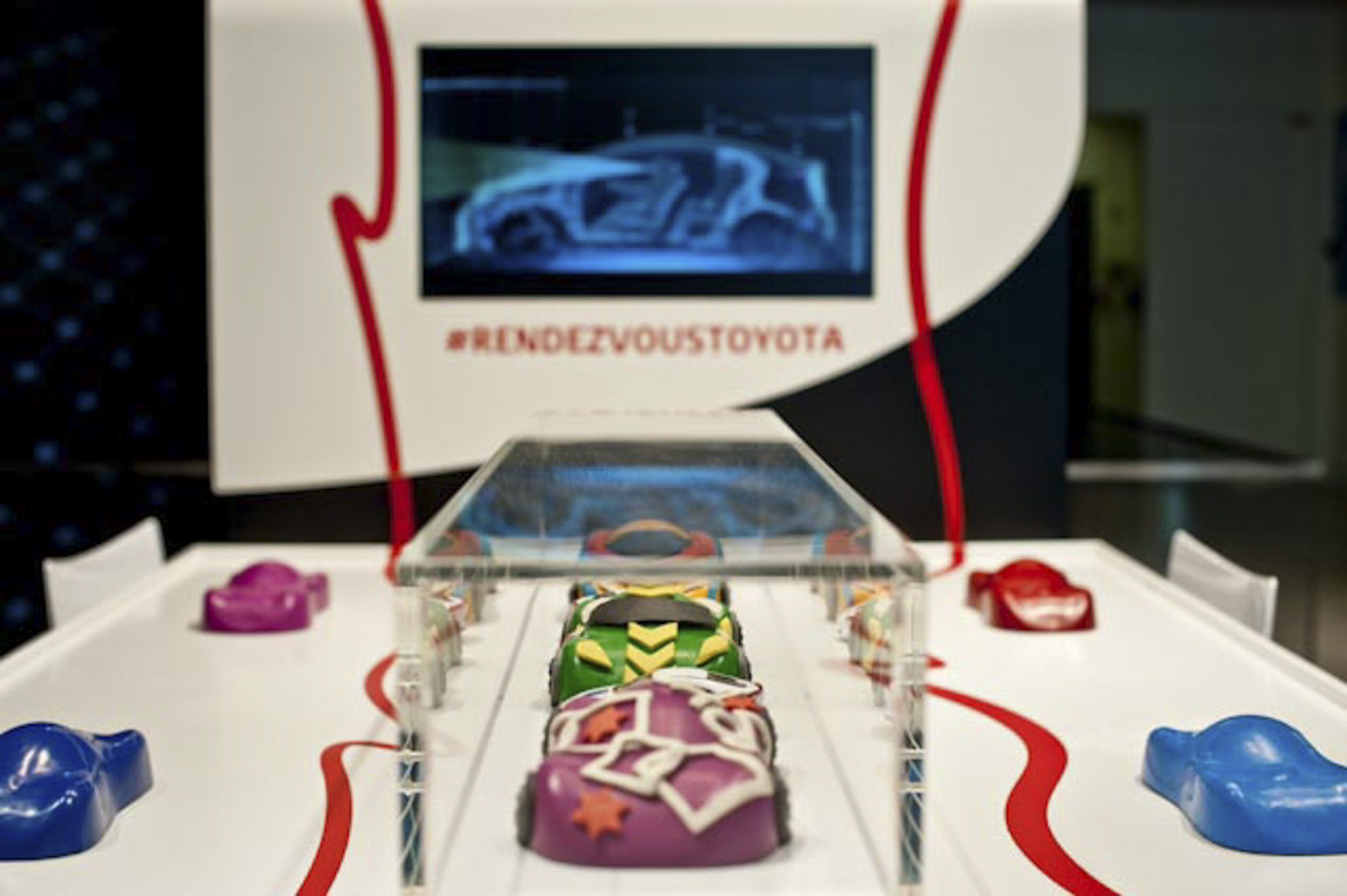 Le Rendez-Vous Toyota Showroom in Paris celebrates “Toyota Creative Design”
