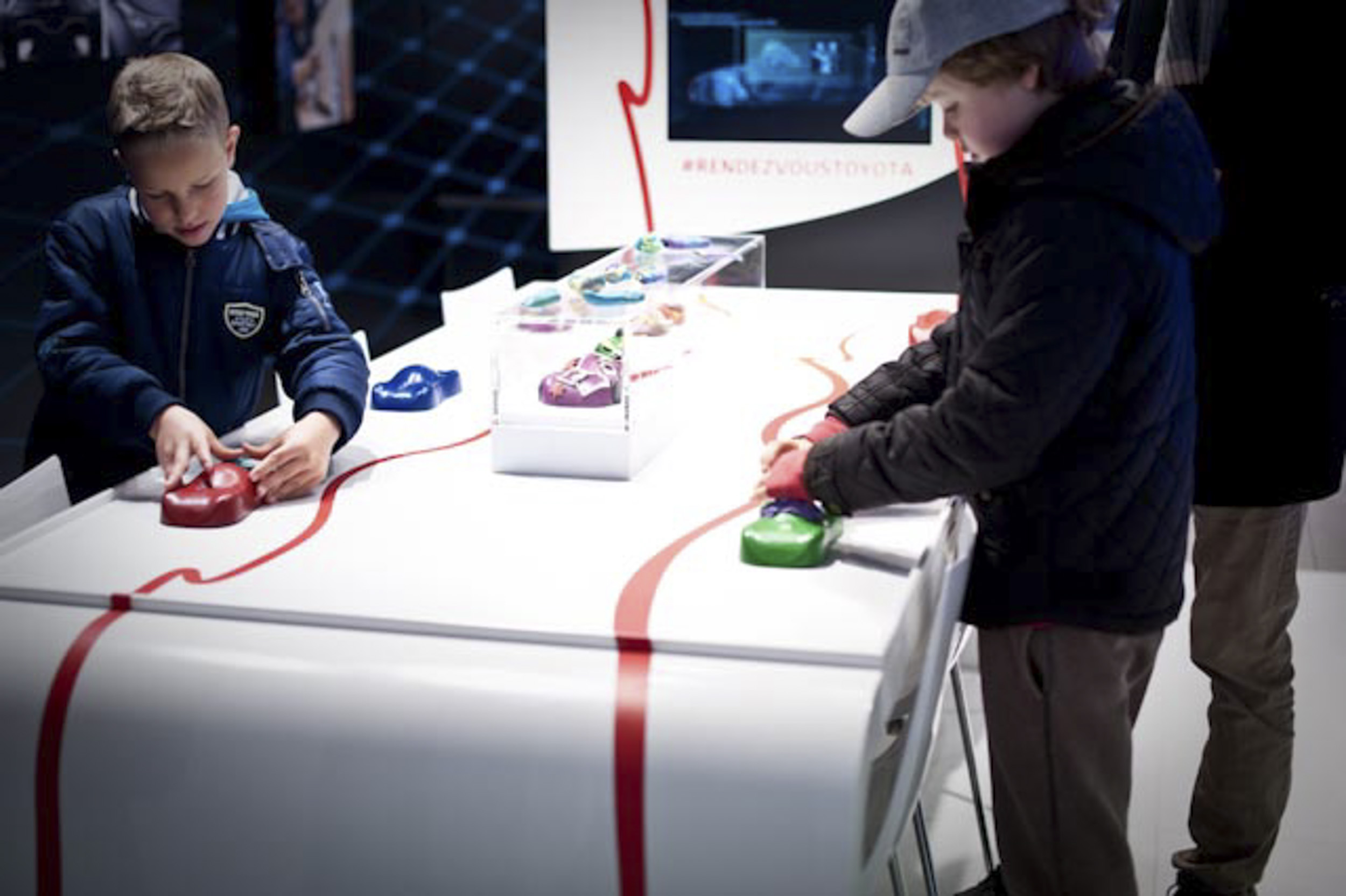 Le Rendez-Vous Toyota Showroom in Paris celebrates “Toyota Creative Design”