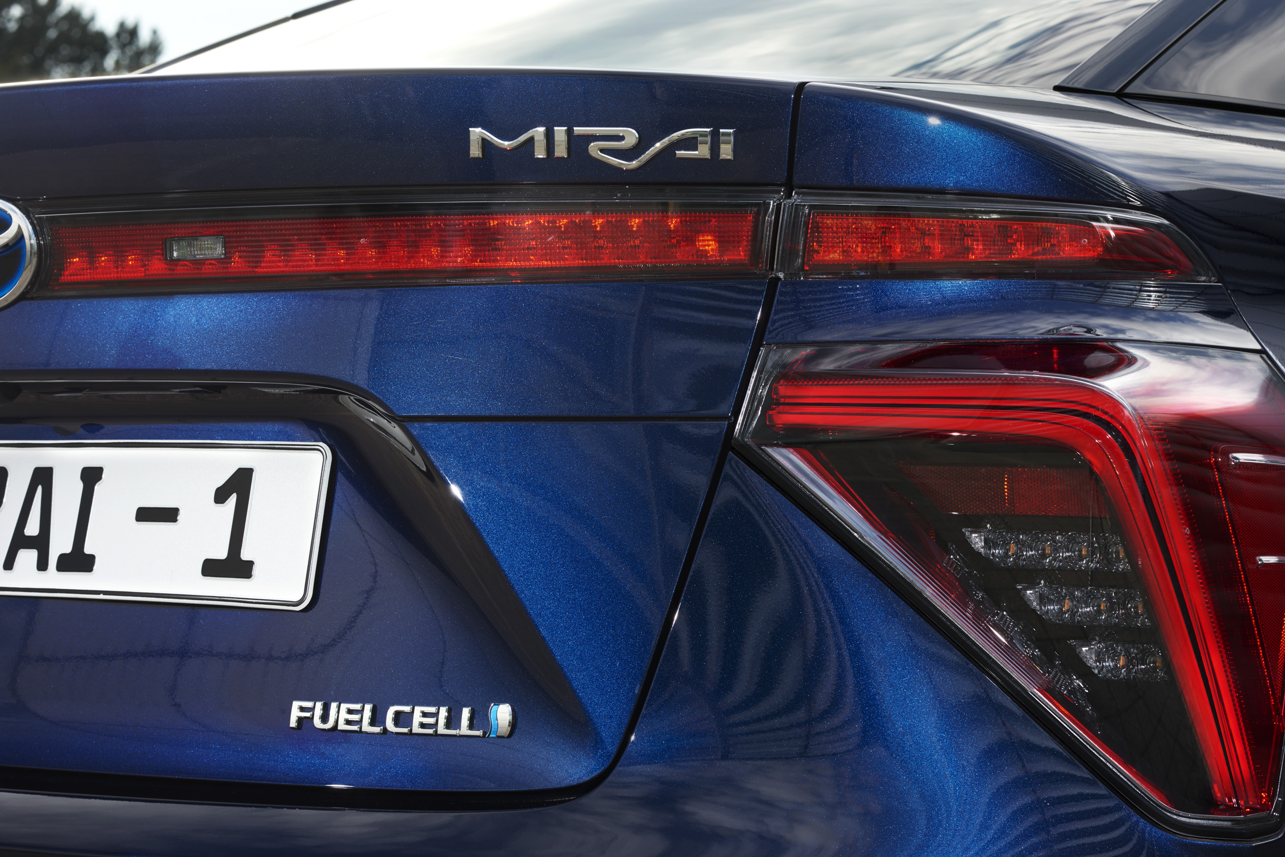 TOYOTA MIRAI SUCCESSFULLY COMPLETES LONG-DISTANCE EUROPEAN ROAD TEST