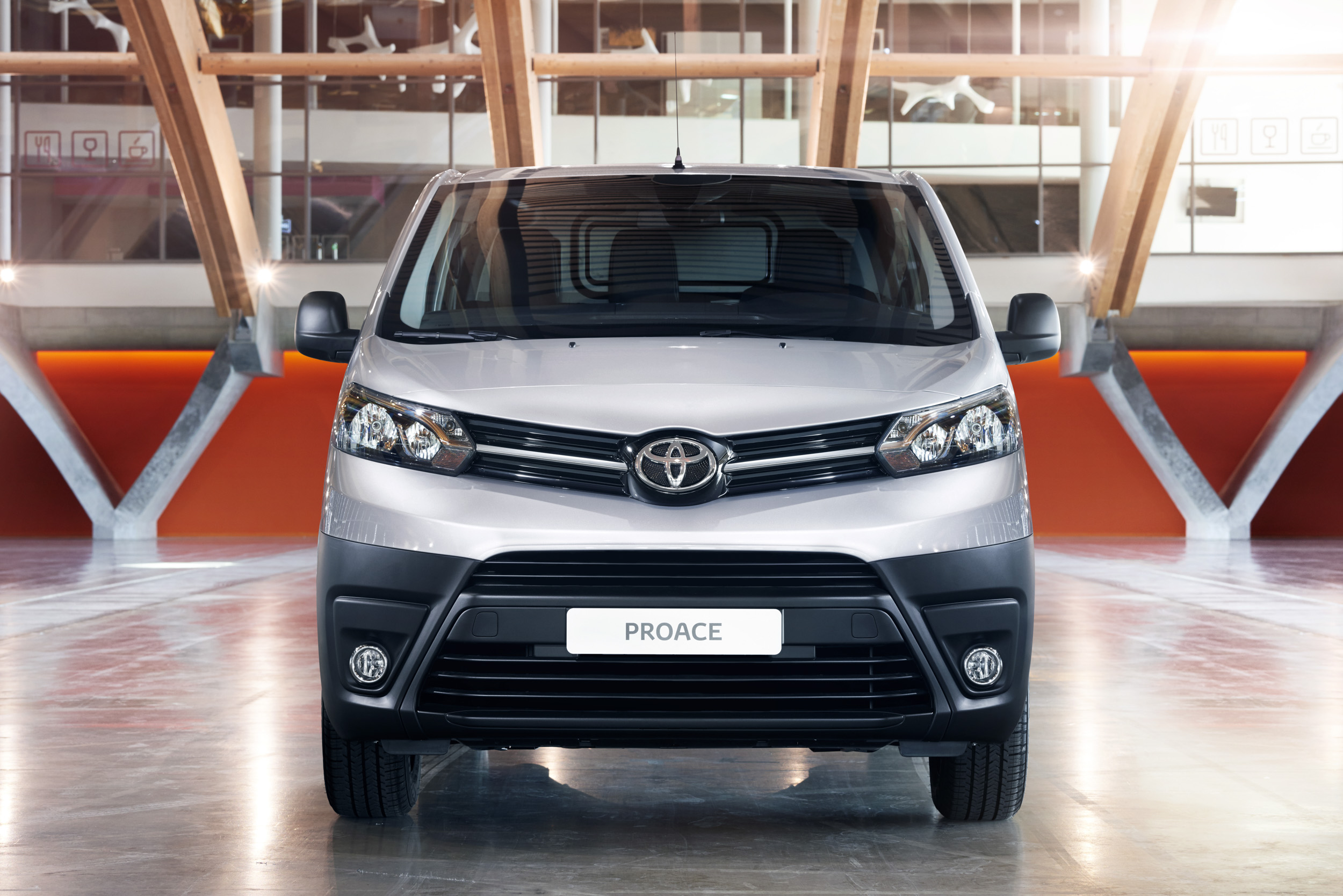 Nouveau PROACE 2016 : une gamme élargie pour couvrir tous les besoins