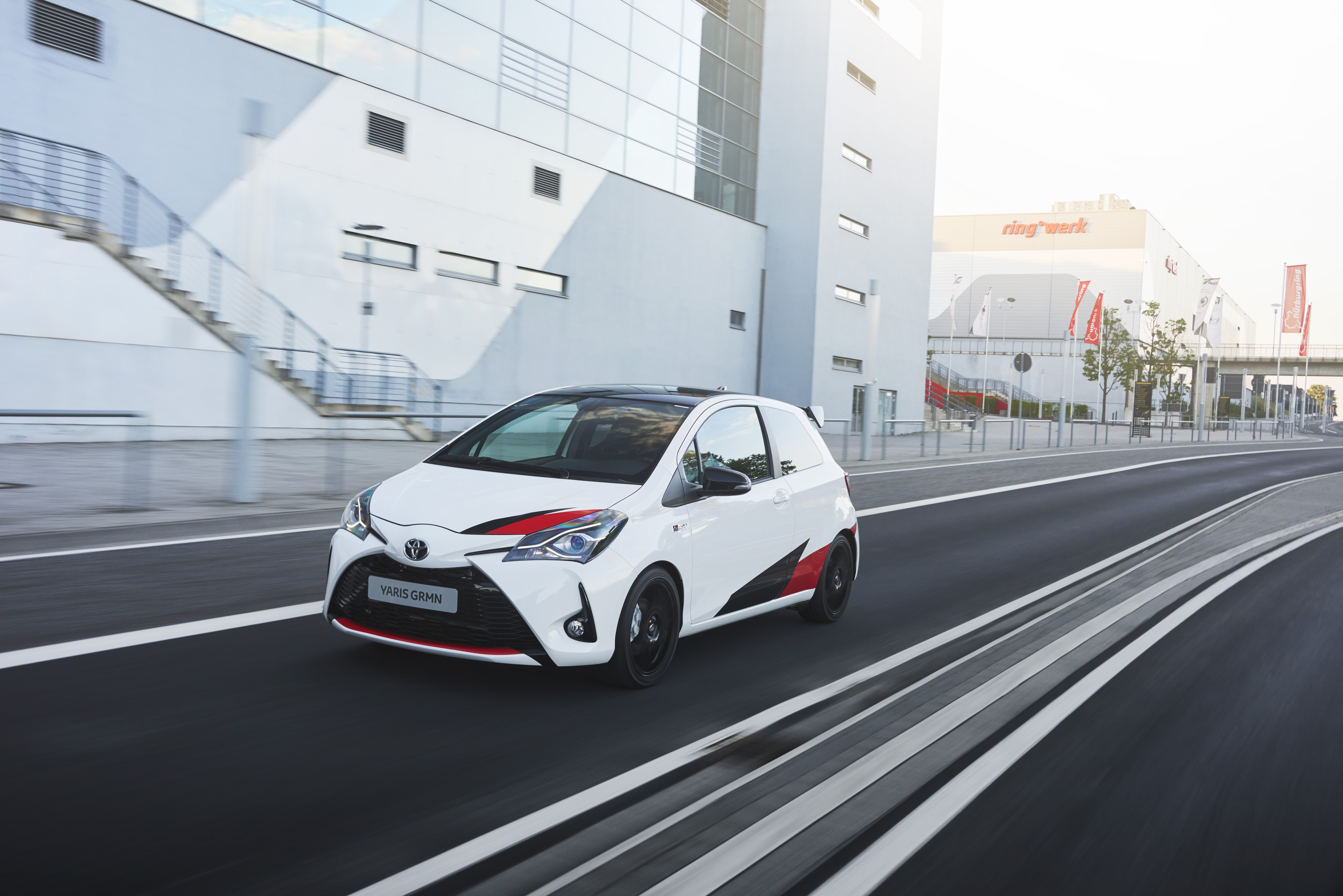 TOYOTA YARIS GRMN