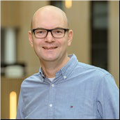 Huib Burgersdijk waarnemend directeur dienst P en O