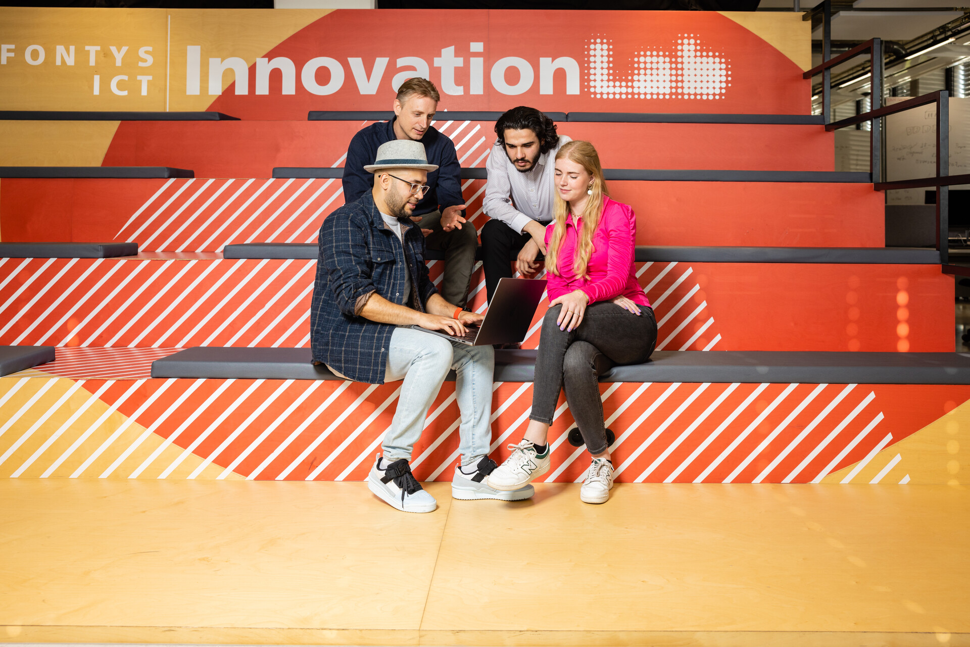 De verkorte opleiding Data Driven Business Lab haalt microcredential binnen