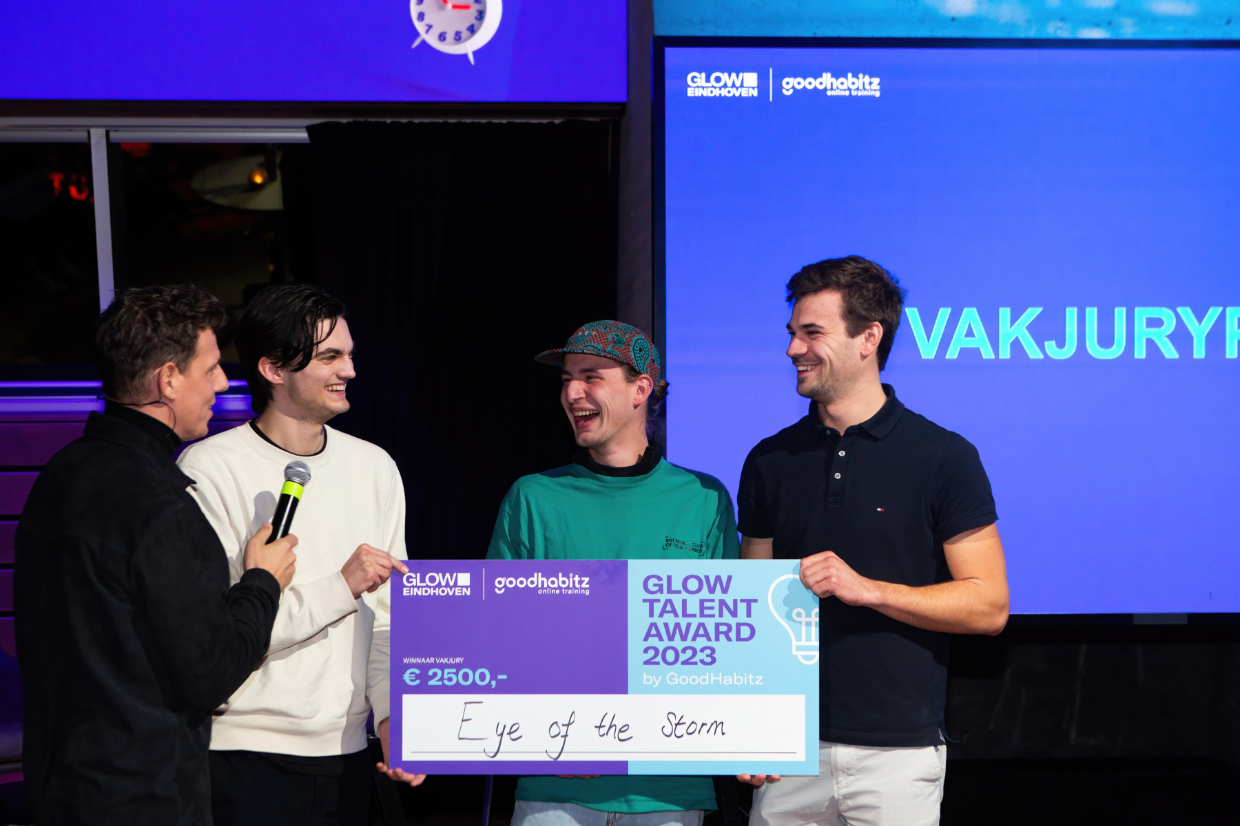 Studenten winnen door wow-factor hoofdprijs tijdens Glow