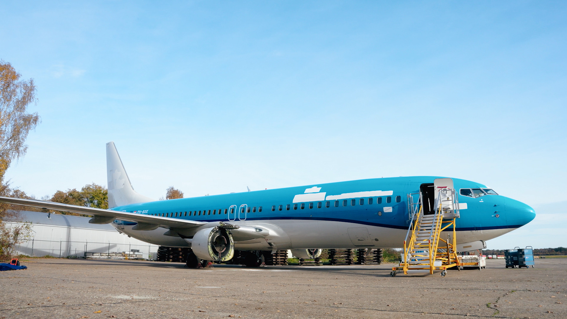 First Boeing 737-800 Leaves KLM Fleet