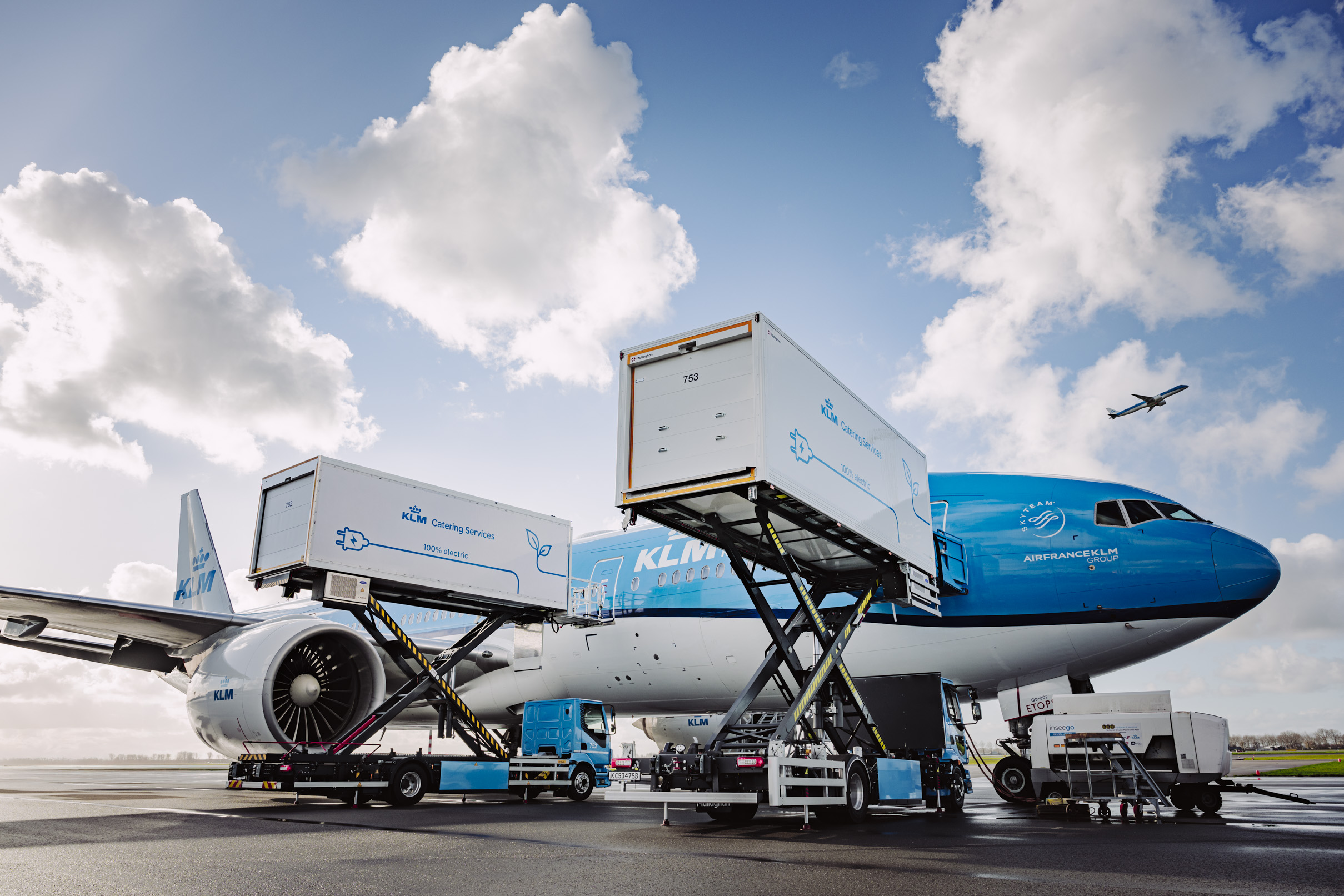 KLM Catering Services is the first airline caterer to introduce 100% ...