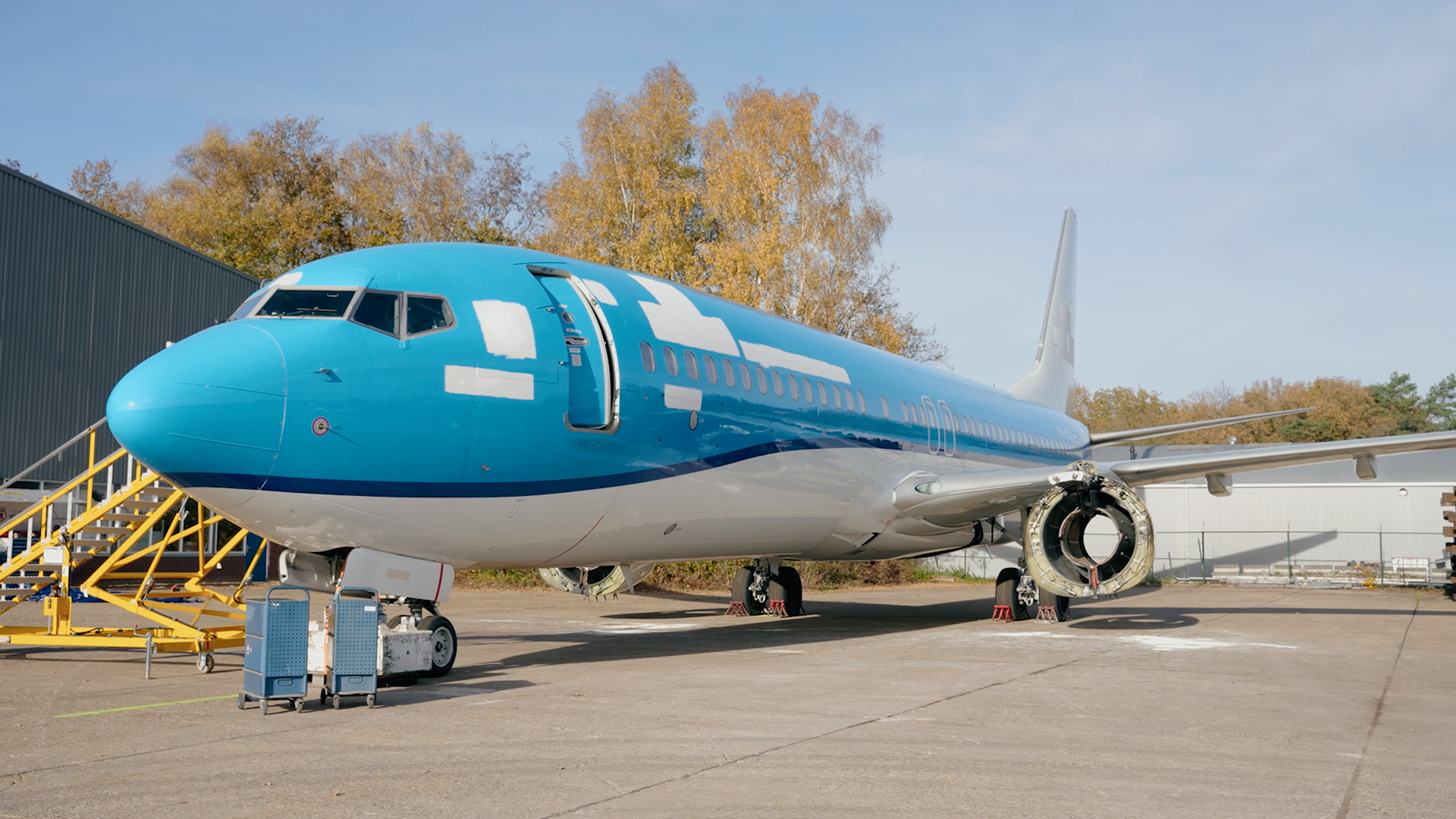 First Boeing 737-800 Leaves KLM Fleet