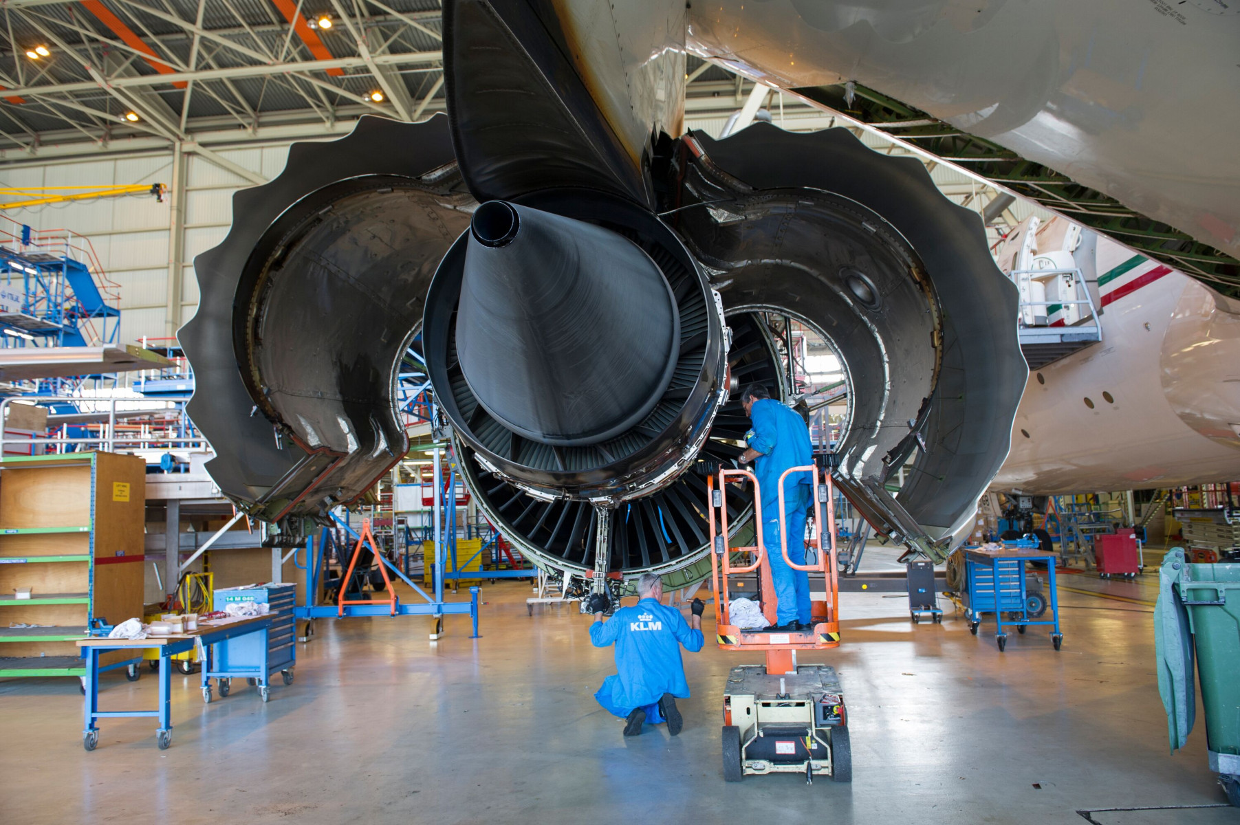 Managementwisselingen bij KLM Engineering & Maintenance en Ground Services