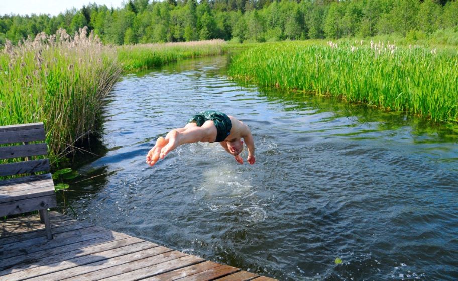 Oxfordshire fire crews issue water safety advice Oxfordshire fire crews issue water safety advice