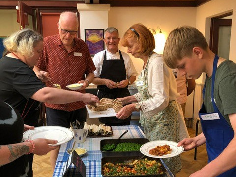 Witney Community Meal service brings people together thanks to council ...