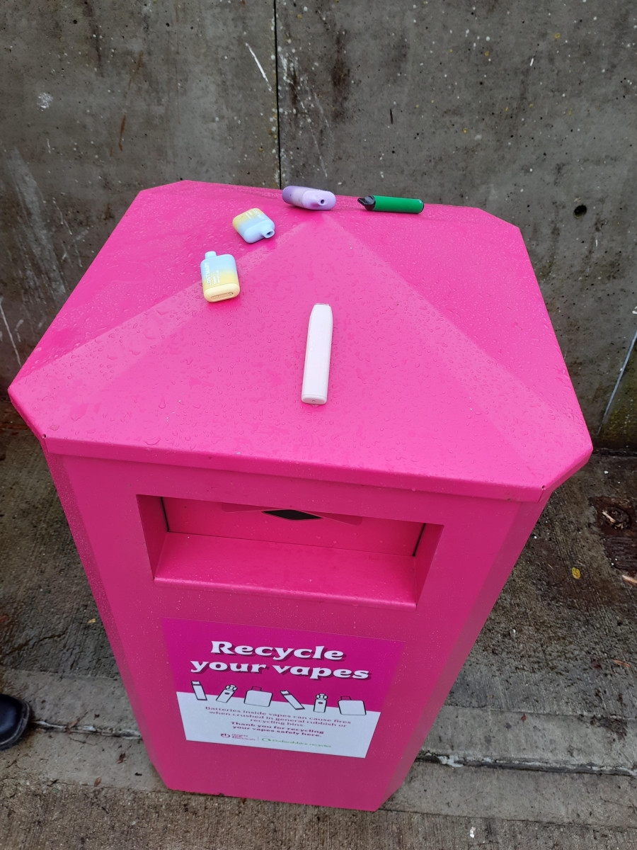 Oxfordshire residents are urged to recycle your vapes